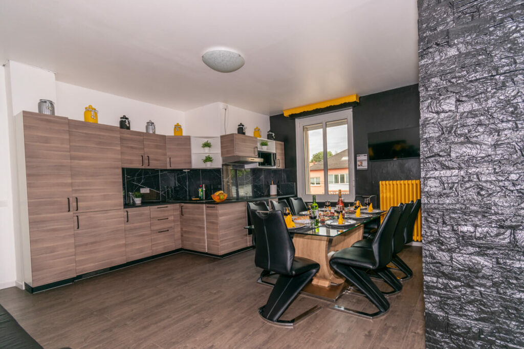 Private & Comfortable Apartments - Short & Long Term Rentals